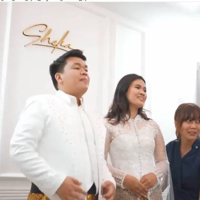 Segera Menikah, Ini 7 Momen Kiki Eks CJR dan Kekasih Coba Baju Pengantin - Hot Liputan6.com