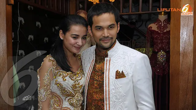 Buku Nikah Langka, Shireen Sungkar-Teuku Wisnu Tunda Nikah? - ShowBiz Liputan6.com