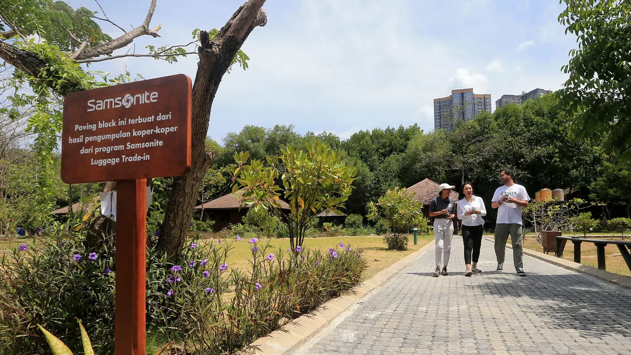 Ada 100.000 Paving Block Hasil Daur Ulang Koper di Taman Wisata Alam ...
