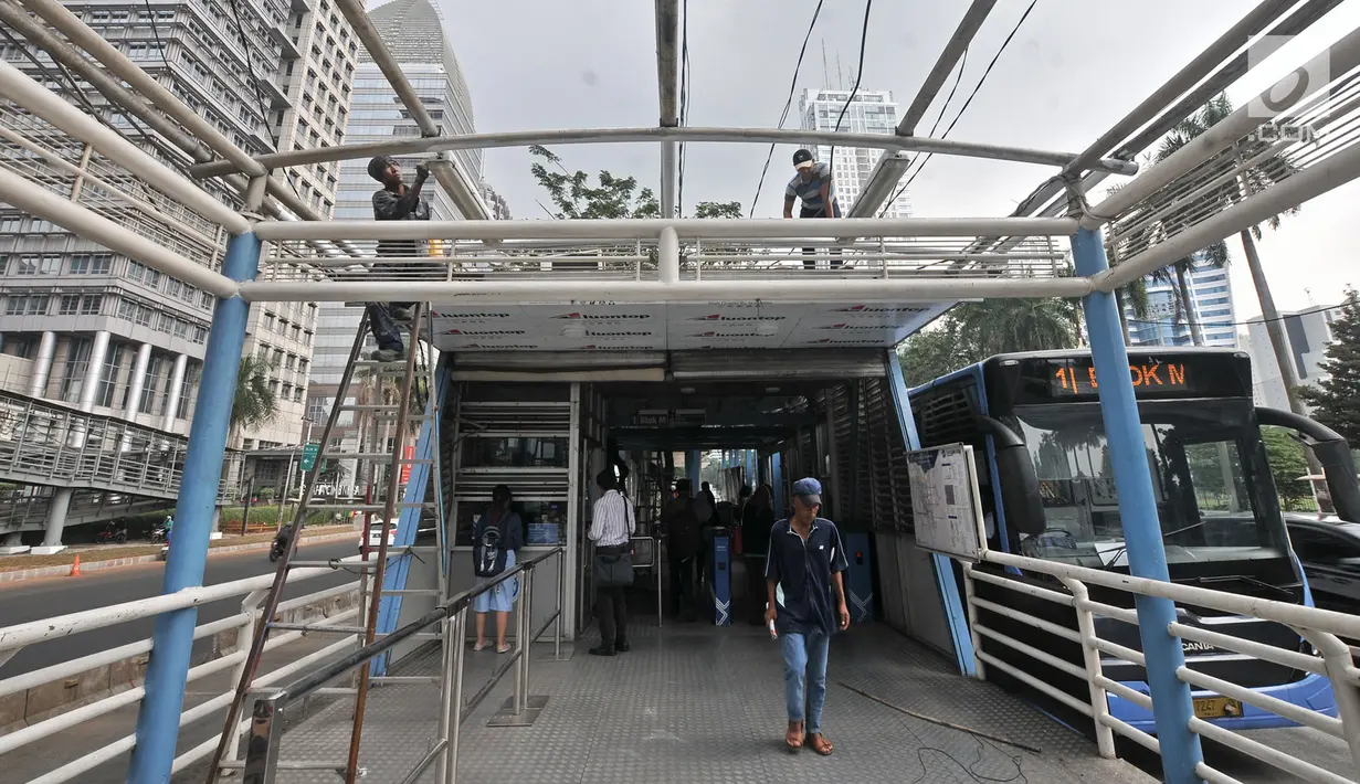 FOTO: Memantau Proyek Perluasan Halte Transjakarta GBK Jelang Asian ...