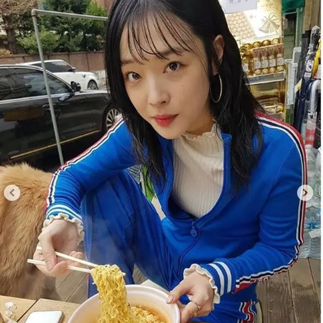 Kenangan Manis Sulli Saat Kunjungi Bali, Santap Habis Nasi Padang ...