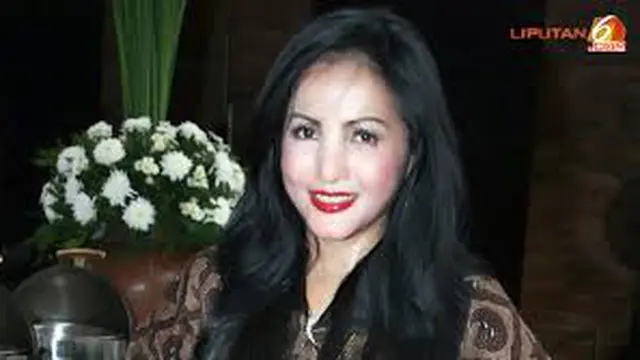 14 Tahun Nikah, Machica Mochtar Jadi Tulang Punggung Keluarga - ShowBiz ...