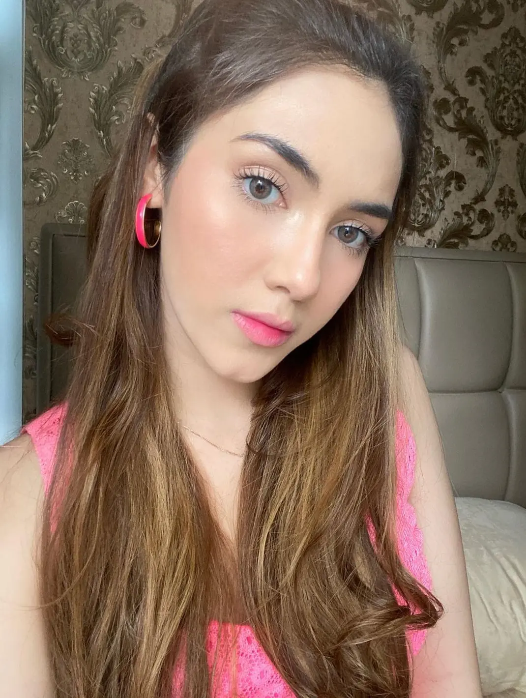 Pesona Syahra Larez dalam Deretan Potret Close Up, Kini Makin Cantik Memikat - Foto Liputan6.com