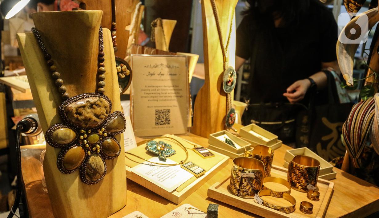 FOTO: Kerajinan Lokal Dipamerkan di Jakarta Inacraft 2022 - Foto ...