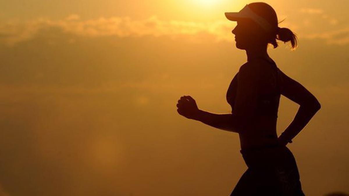 Jogging, Olahraga Ringan Bantu Kamu Meredakan Stres Sepulang Kerja