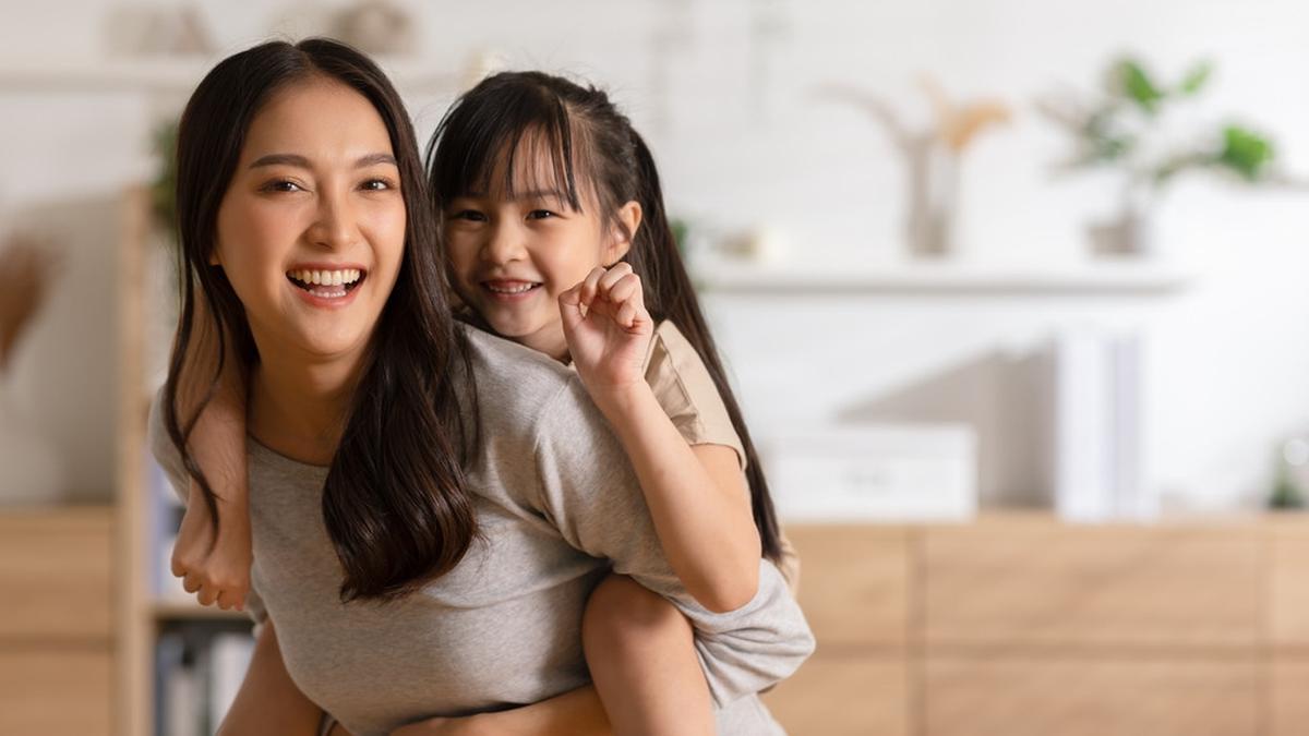 5 Jenis Love Language Anak yang Perlu Mom Ketahui - Parenting Fimela.com