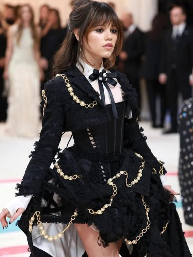 Tren Birkin Bangs, Gaya Poni Retro yang Digandrungi It Girl