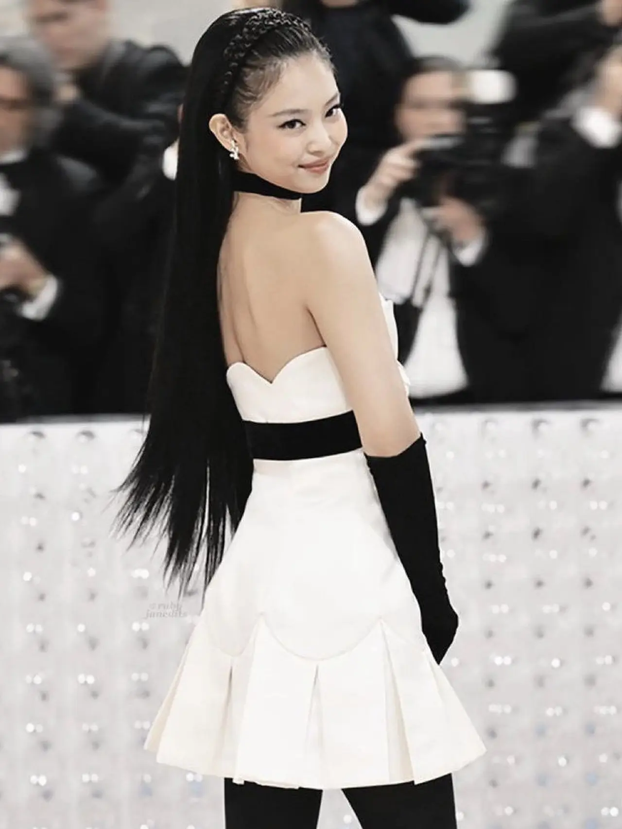 6 Pesona Jennie Blackpink untuk Pertama Kalinya Hadir di Met Gala ...