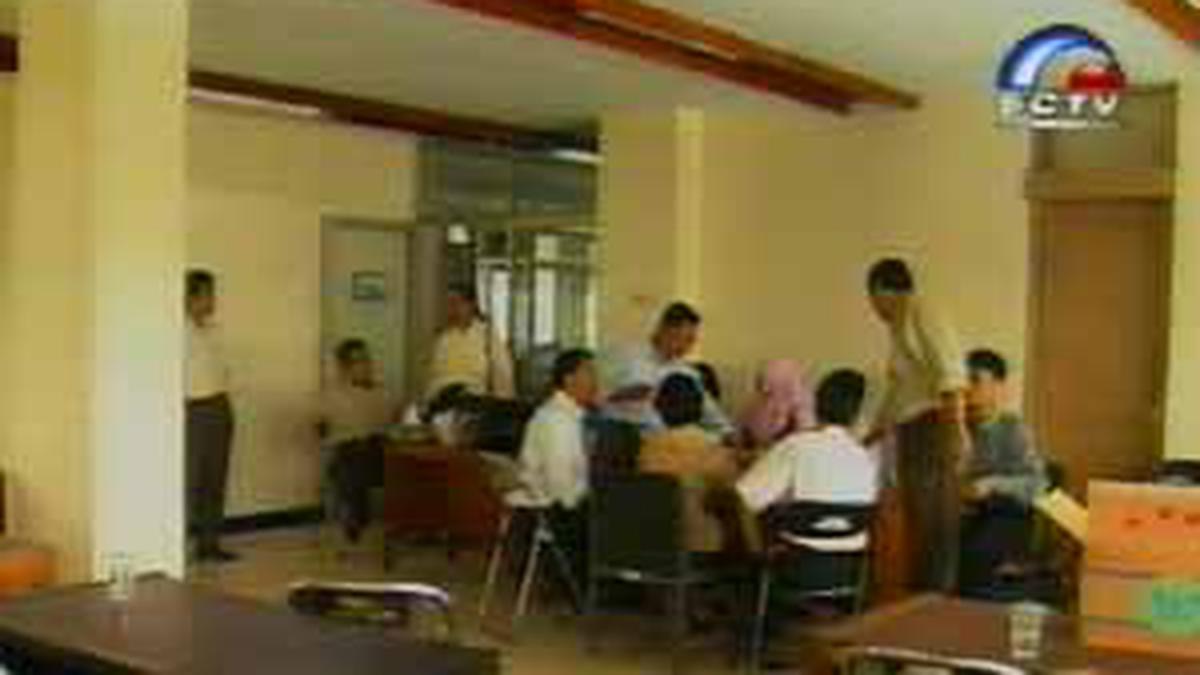 Pegawai Akan Menempati Ruangan Pengganti - News Liputan6.com