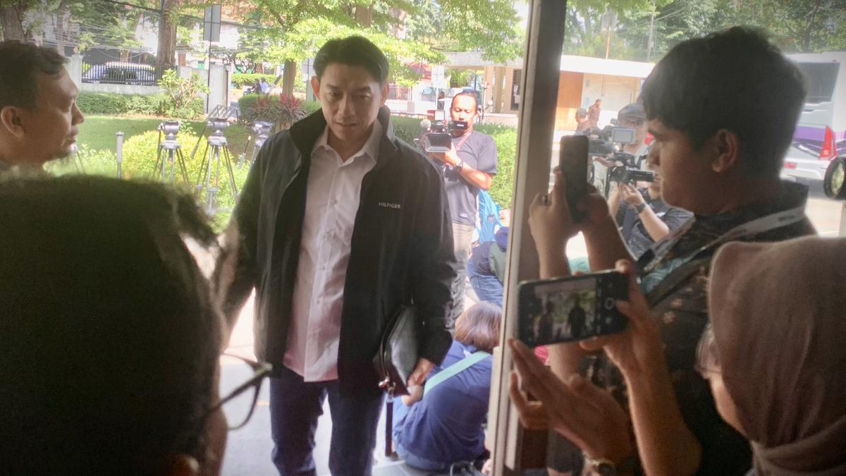 Wakil Ketua DPR Dasco Sidak ke Kantor PFN, Dirut Baru Datang Datang Terlambat - News Liputan6.com