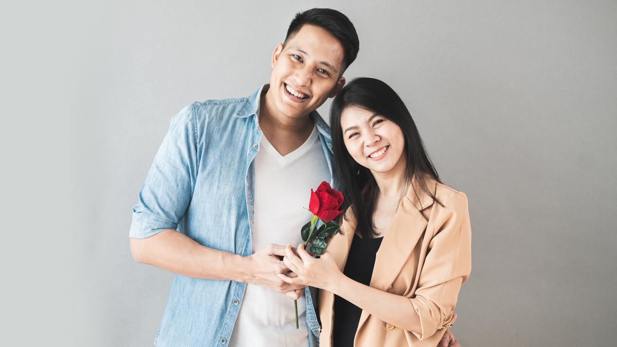 5 Tanda Pria Mencintaimu dari Hati Paling Tulus: Tampak dari Sikap Hangatnya - Relationship ...