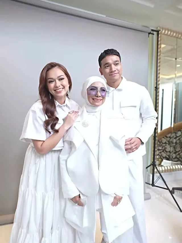 6 Momen Rebecca Klopper dan Fadly Faisal Mesra Jalani Pemotretan di Tengah Isu Putus, Netizen ...