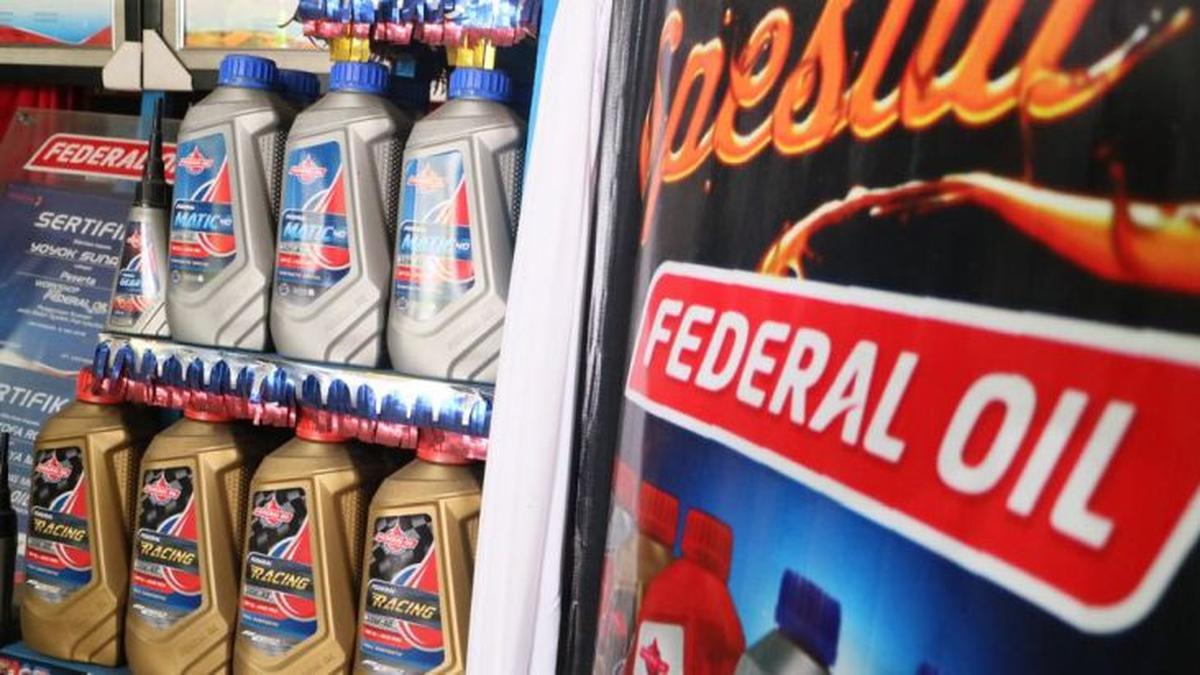 Federal Oil Sabet Penghargaan Top Brand Award - Otomotif Liputan6.com