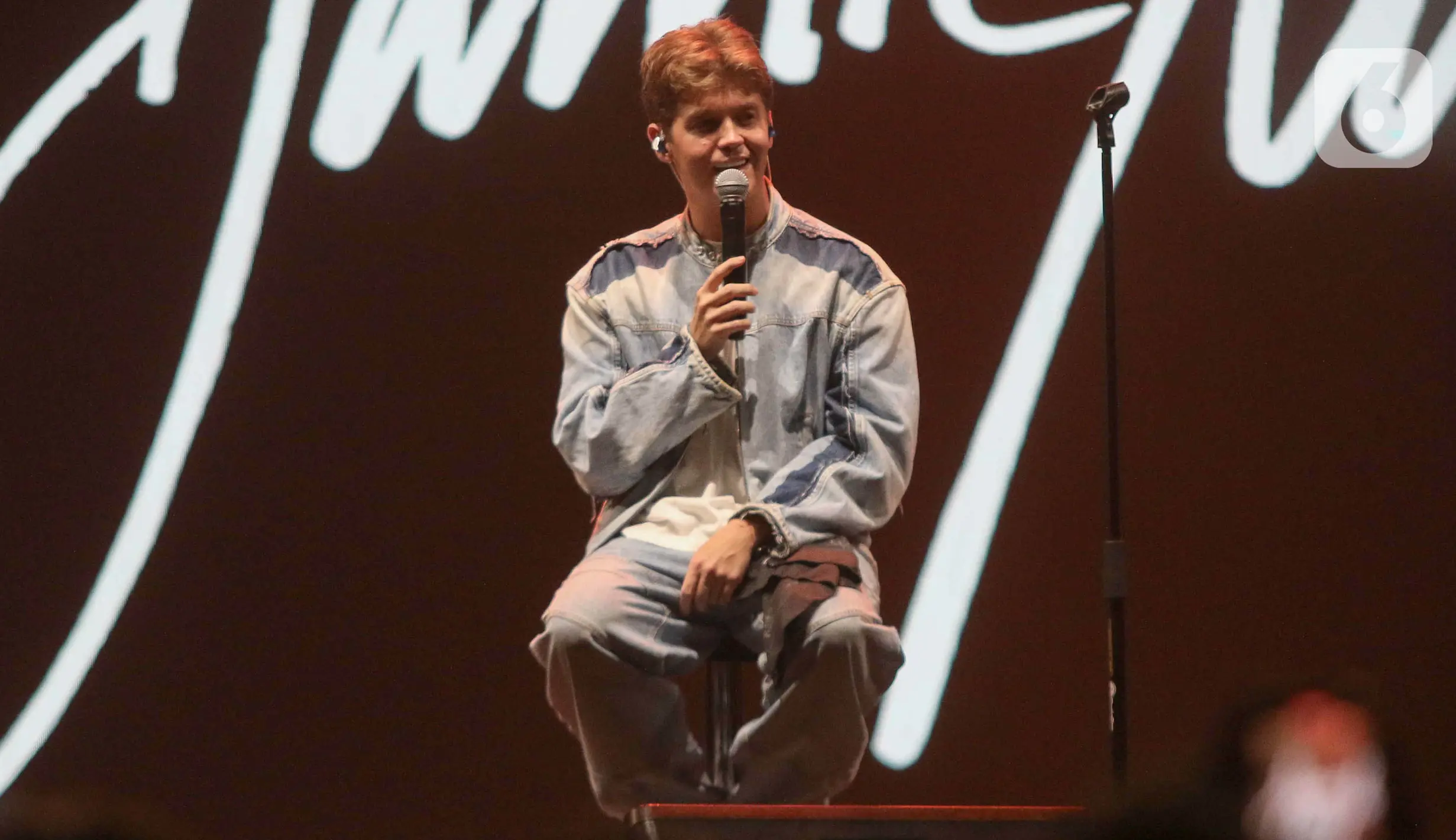 Tampil Perdana di Jakarta, Jamie Miller Bikin Galau Penonton The Sounds ...