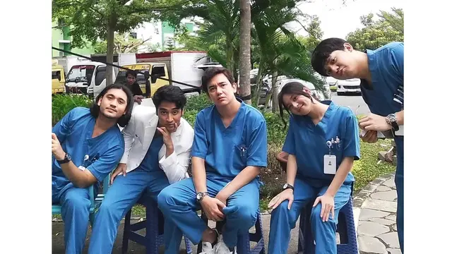 8 Potret Abidzar Jadi Calon Dokter di Serial Terbaru, Curi Perhatian ...