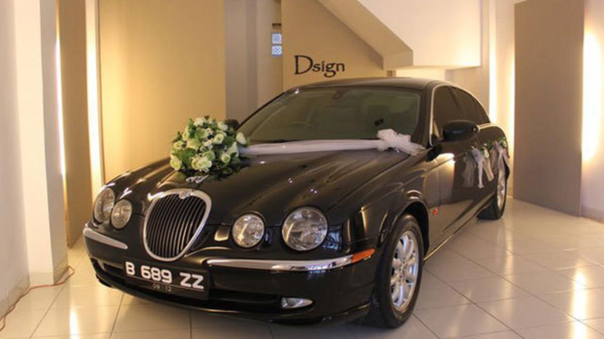Pernikahan Dengan Mobil Impian oleh Dsign Wedding Cars - Lifestyle ...