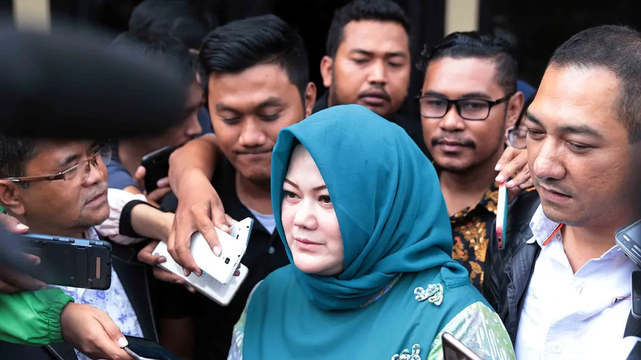 Potret 6 Anak Rhoma Irama dari 3 Ibu Berbeda, Ada yang Jadi Artis Juga ...