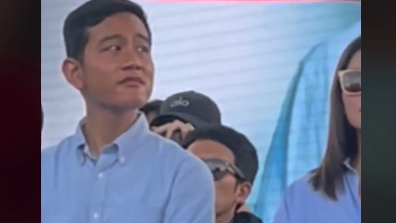 Kaesang Pangarep Pamer Kaus Pecinta Samsul Indonesia, Wajah Pasrah Gibran Rakabuming Jadi ...