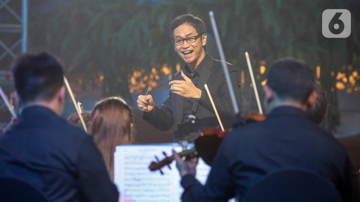 FOTO: Addie MS Bersama Twilite Orchestra Bawakan Symphony Under the Stars