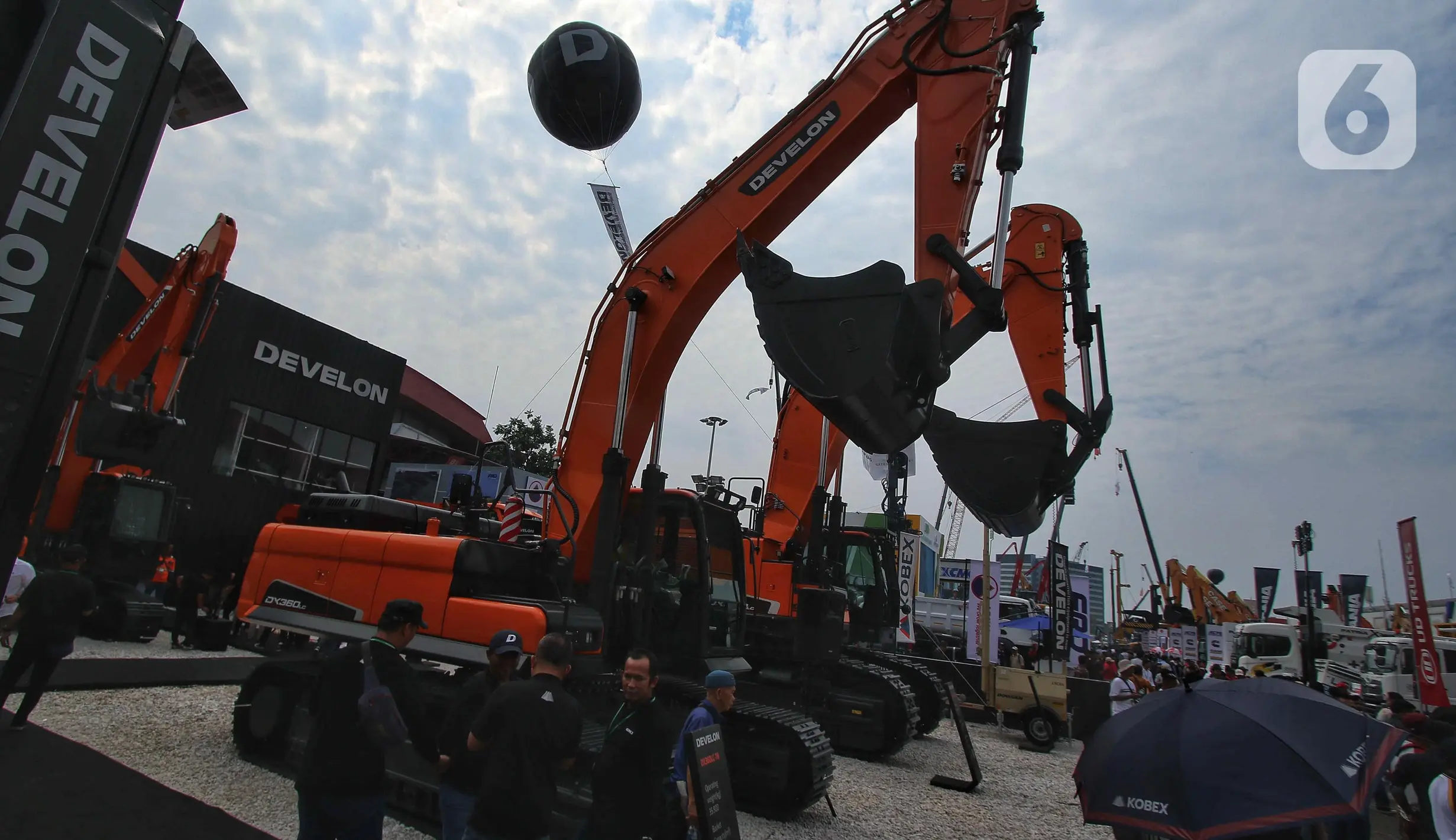 Mengunjungi Mining Expo 2023, Pameran Alat Berat Terbesar - Foto ...
