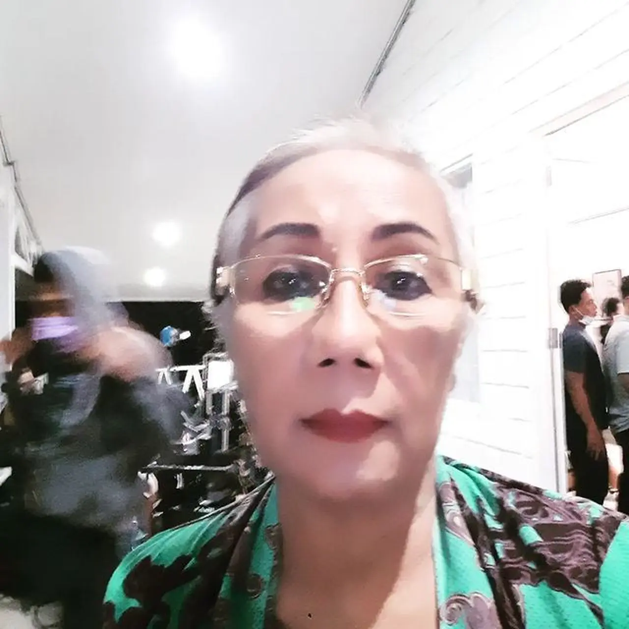 Menjadi Mbah Dok dalam Film KKN di Desa Penari, Ini 9 Transformasi ...