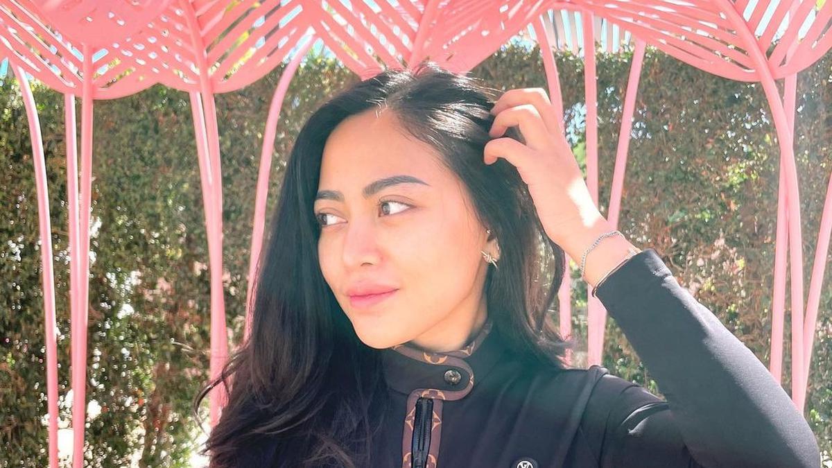 Pamer Perut Rata, Tato di Badan Rachel Vennya Curi Perhatian