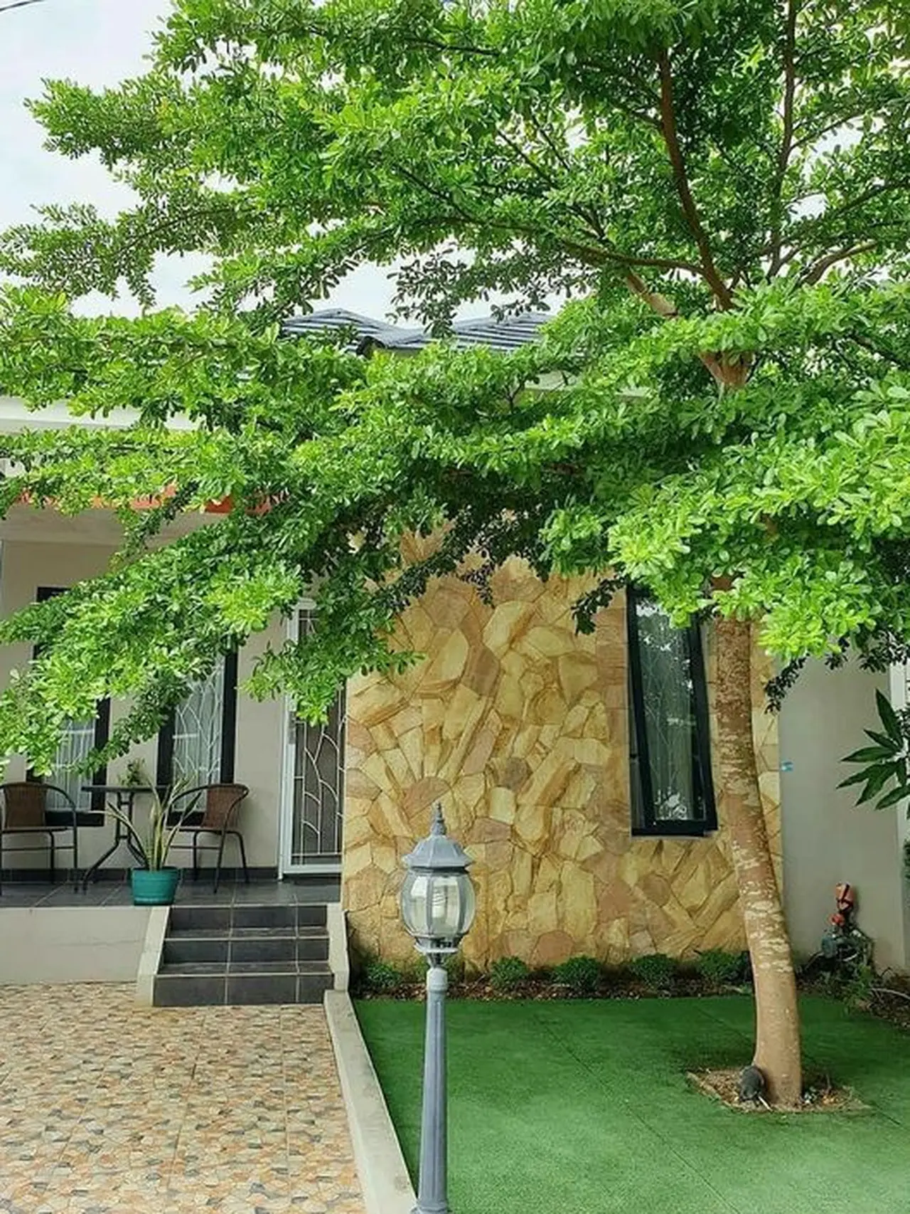 Bikin Betah, Ini 8 Ide Taman Rindang yang Teduh dan Asri untuk Rumah ...