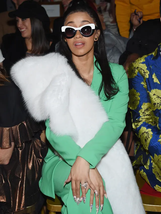 Ulang Tahun, Cardi B Dapat Kejutan Ini dari Suami - ShowBiz Liputan6.com
