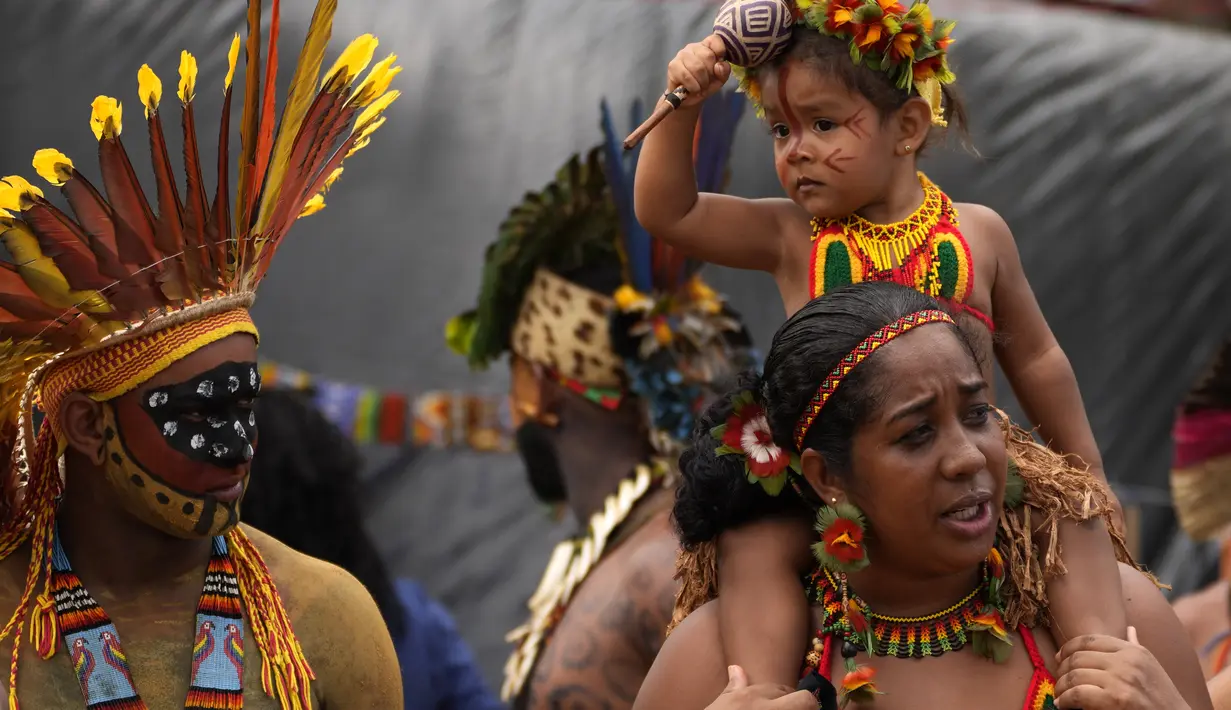 FOTO: Potret Wanita Pribumi di Brasil saat Pertemuan Masyarakat Pertama ...