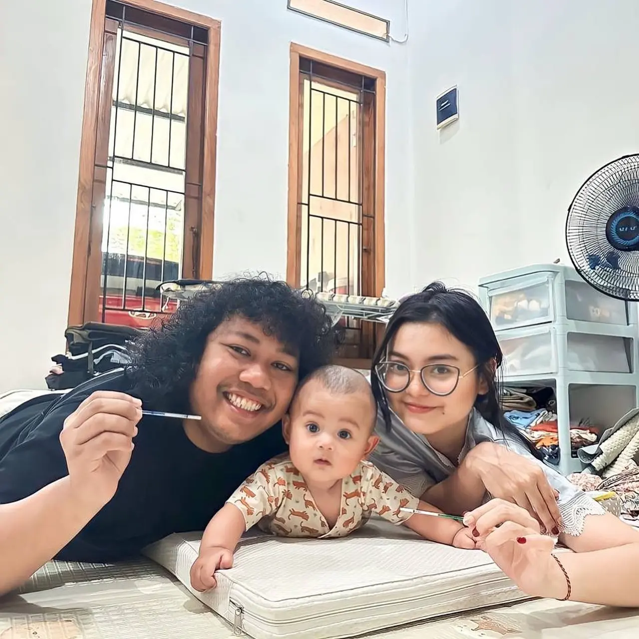 Archie Punya Adik, Begini Potret Bahagia Marshel Widianto dan Keluarga