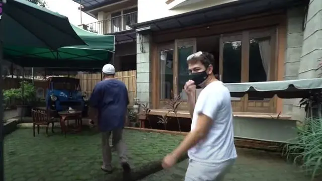 6 Potret Rumah Mewah Rano Karno, Berkonsep ala Pedesaan yang Luas - Hot ...