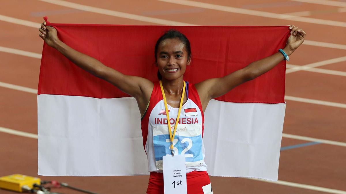 Triyaningsih Emas Lagi, Dedeh Perak - Ragam Bola.com