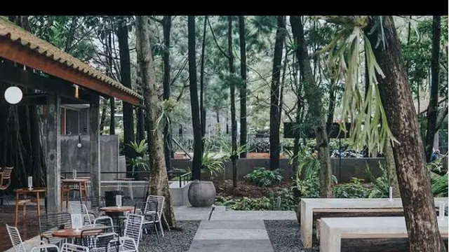 Tempat Ngopi Baru di Bawah Pohon Rindang di Tajur Bogor, Tanpa AC Tetap ...