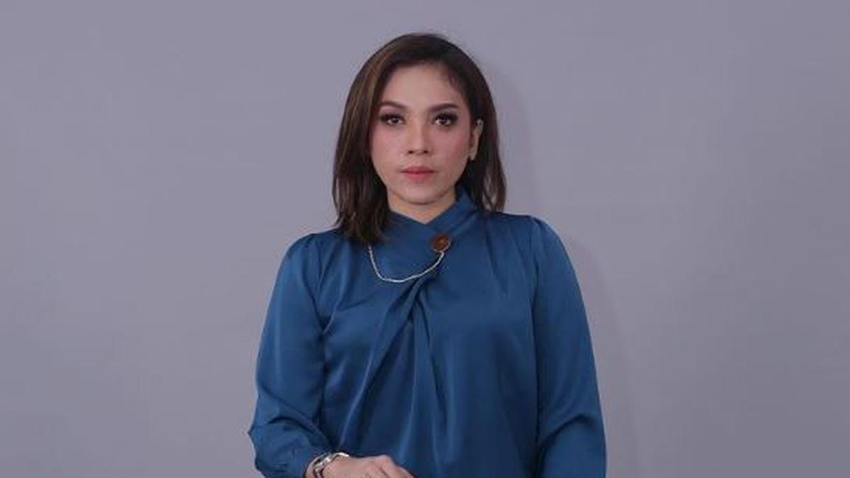 Profil Dwi Anggia, Moderator Debat Kelima Capres Pilpres 2024 - Citizen6 Liputan6.com