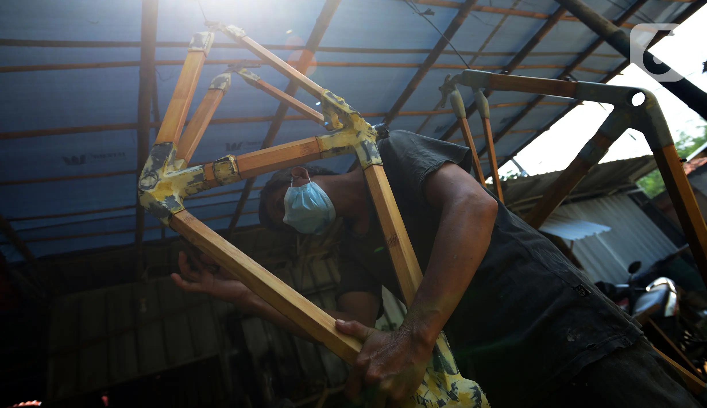 FOTO: Mengintip Bengkel Pembuatan Sepeda Bambu - Foto Liputan6.com