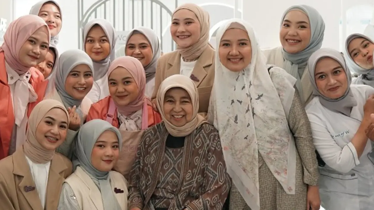 Nurhayati Subakat: Kisah Perempuan Inspiratif di Balik Kesuksesan Wardah dan Paragon Group ...