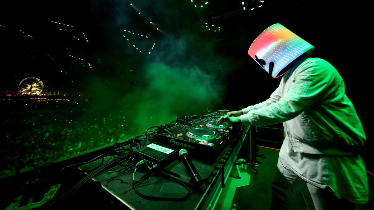 Aksi Panggung DJ Marshmello di Festival Coachella - Foto Liputan6.com