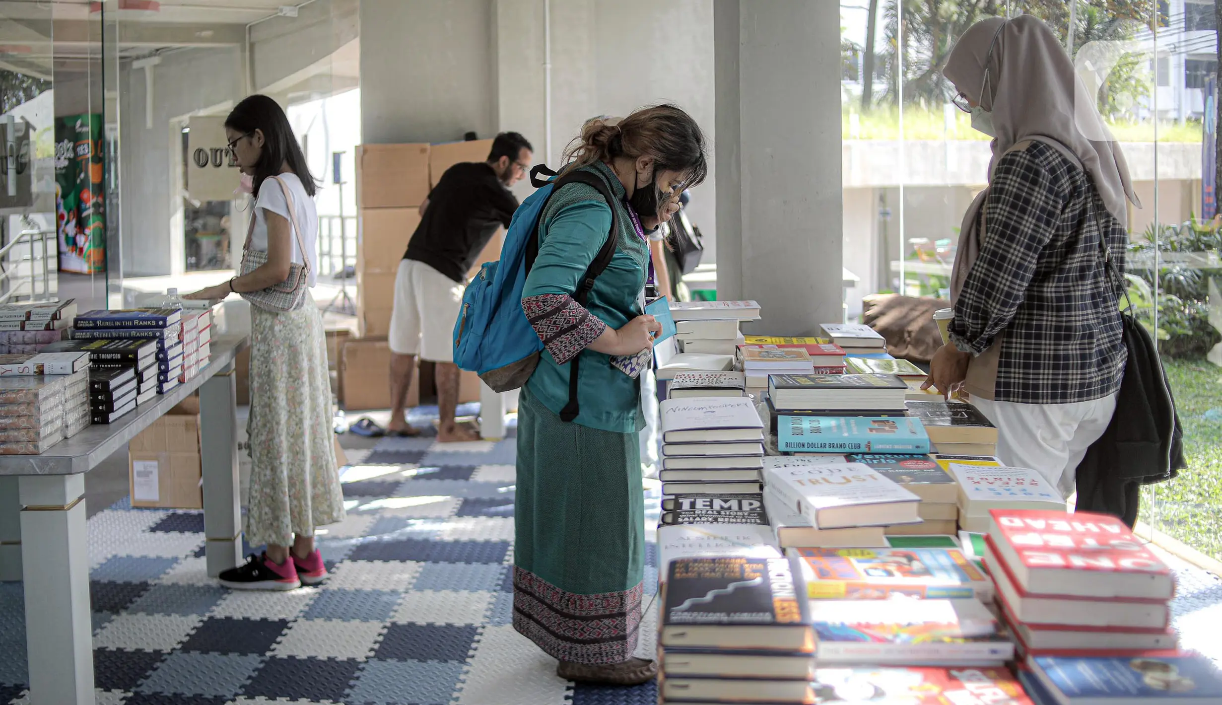 Melihat Lebih Dekat Taman Literasi Martha Christina Tiahahu - Foto ...