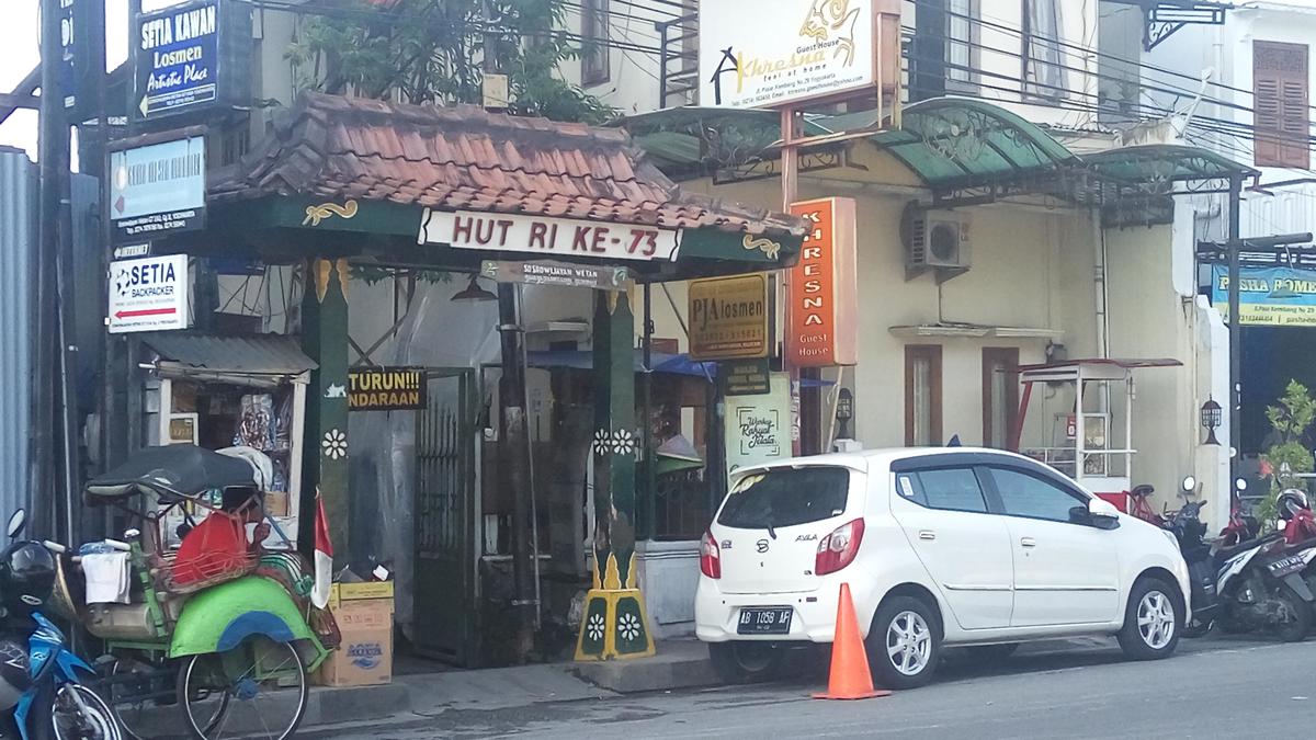 Sarkem, Sang Legenda yang Bertahan Melawan Zaman - Regional Liputan6.com