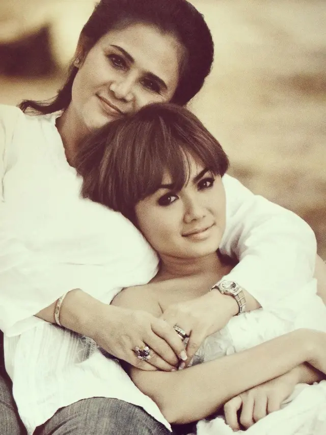 10 Potret Transformasi Yuni Shara yang Tetap Awet Muda di Usia 52 Tahun - Hot Liputan6.com