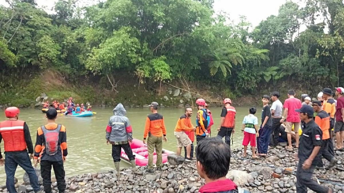 Bikin Konten di Sungai Cianten Bogor, Sanusi Hilang Terseret Arus - News Liputan6.com