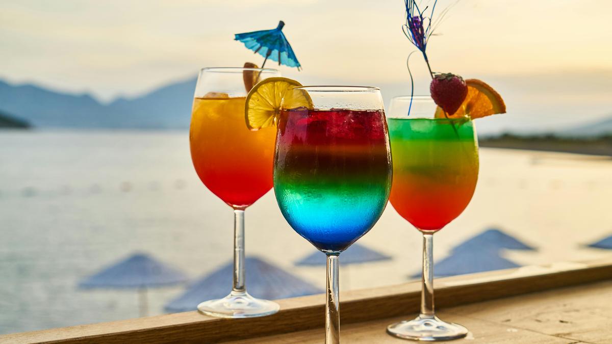 9 Minuman Segar yang Tepat untuk Jaga Tubuh Terhidrasi Selama Puasa ...