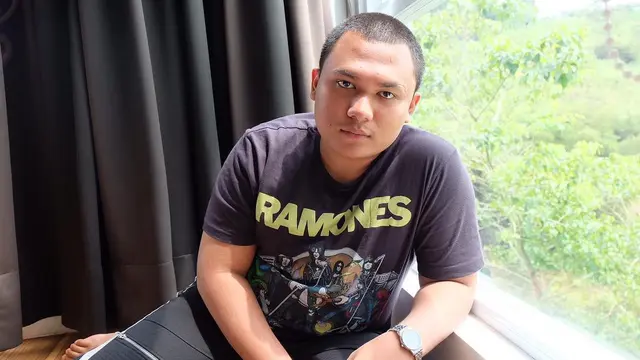 6 Gaya Rambut Keanu yang Paling Curi Perhatian, Tak Selalu Gondrong ...