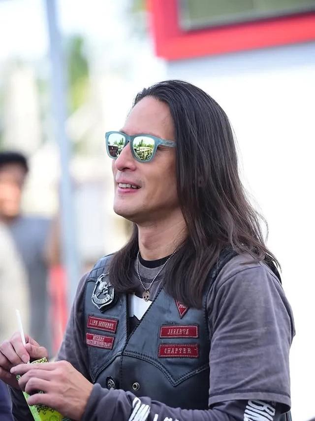 Foto-foto Penampilan Chef Juna di Usia 50 Tahun, Makin Berkharisma