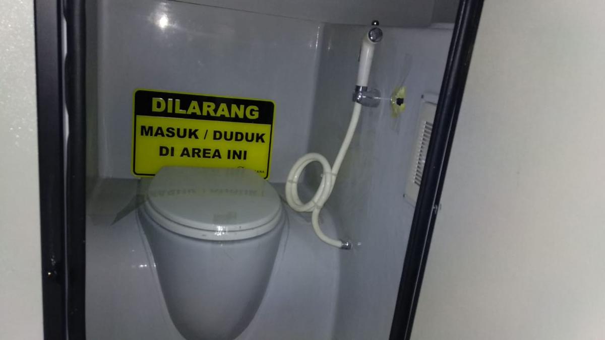 Rindu Kampung Halaman, Pemudik Rela Bersembunyi di Toilet Bus ...