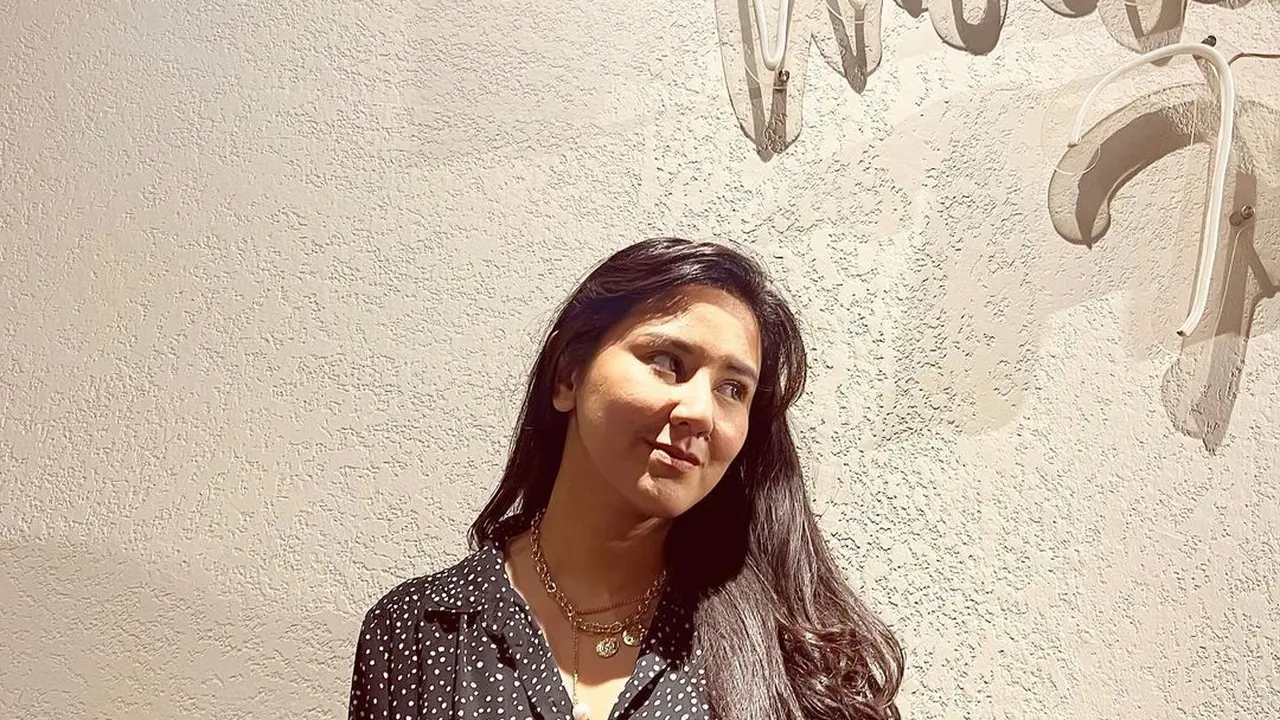 7 Potret Terbaru Selena Alesandra Kini Resmi Cerai dari Suami, Jadi Single Mom - Hot Liputan6.com