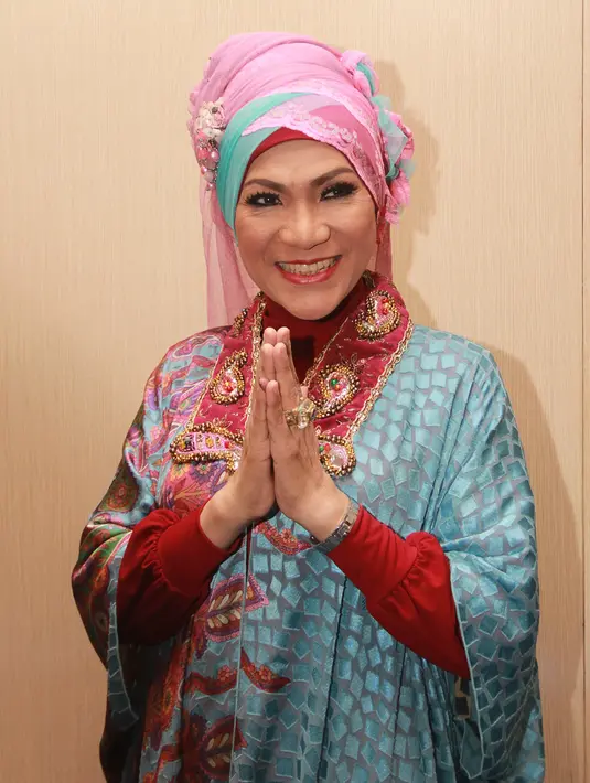 FOTO: Potret Gaya Dorce Gamalama Sebelum dan Sesudah Berhijab - Foto ...