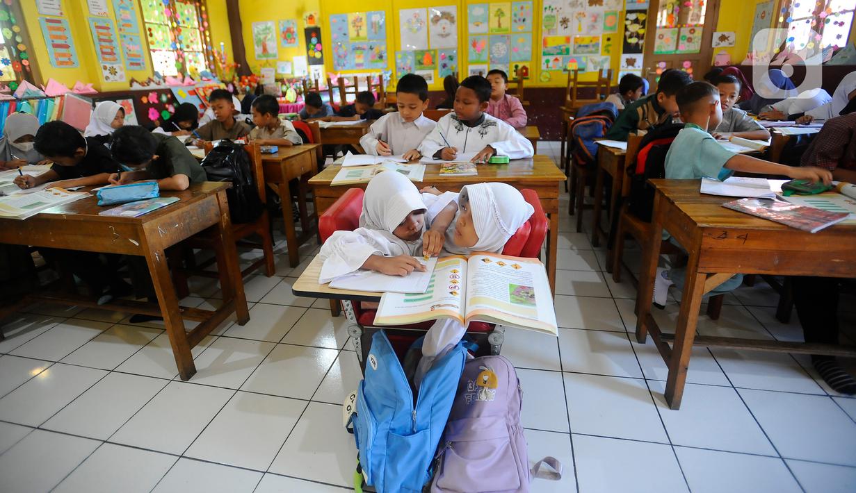 Potret Semangat Kembar Siam Al Dewi dan Al Putri Asal Garut