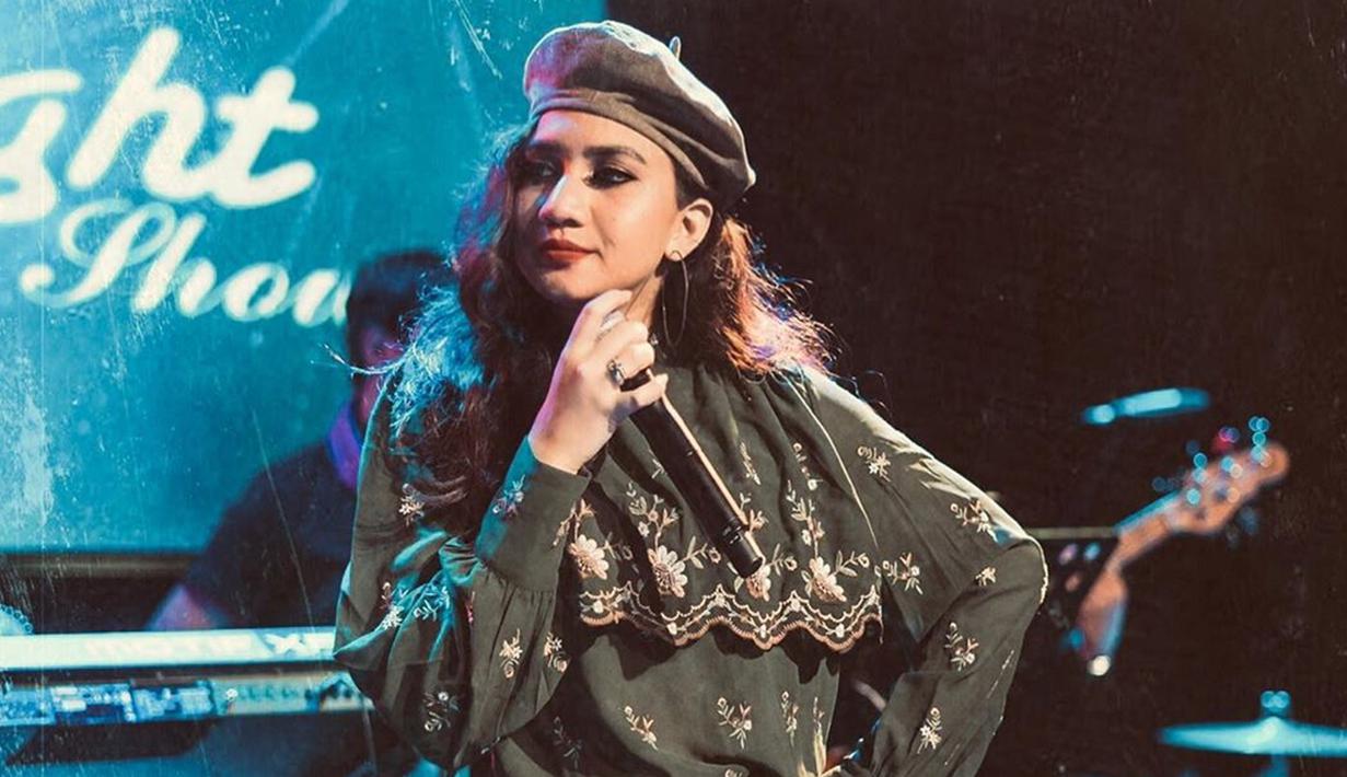 FOTO: Gaya Vintage ala Galabby Thahira, Makin Cantik
