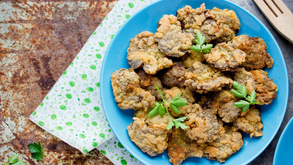 Resep Jamur Kuping Goreng Tepung Renyah - Food Fimela.com